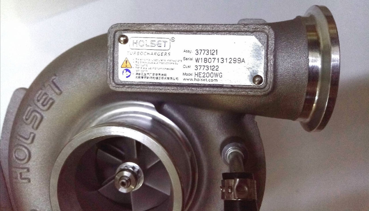 Турбокомпрессор HE200WG ISF2.8 (5 отверстий) 3773121, 3773122, 5350920 ...